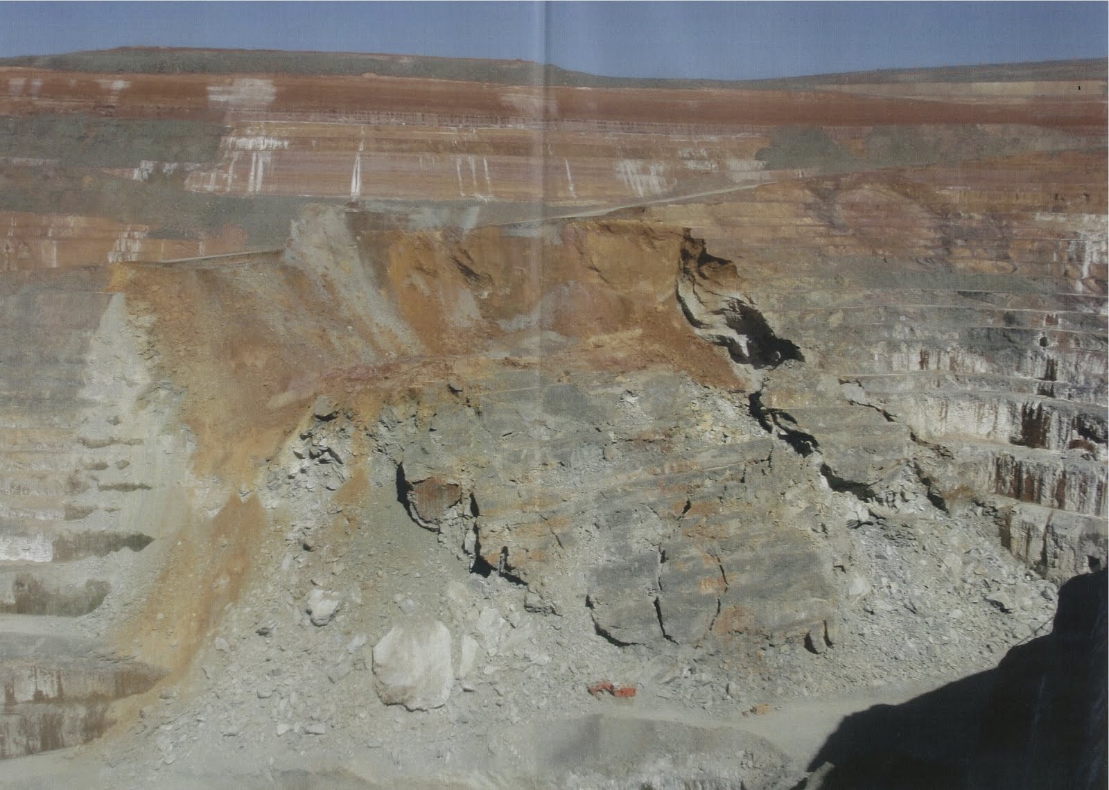 Mining Mayhem: Sunrise Dam Highwall Failure