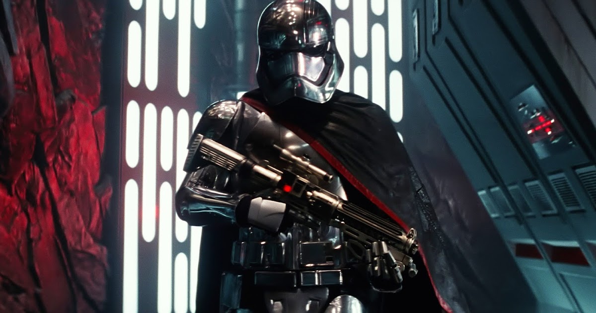 Mesmerized by Gwendoline Christie's Captain Phasma Armor in STAR WARS ...