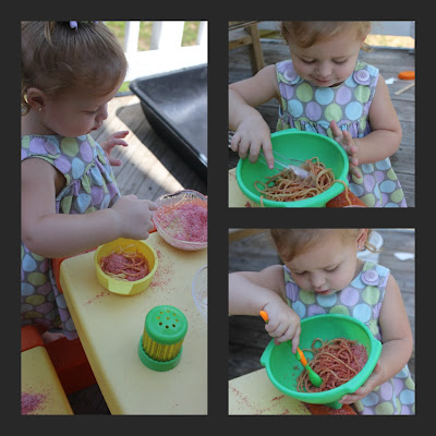 Momma's Fun World: Fun sensory spaghetti play