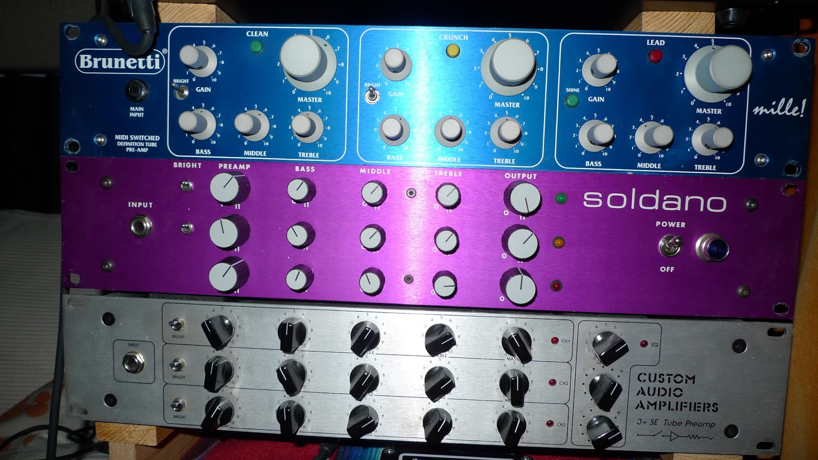 SR System Audio: SOLDANO X88R - Préampli 3 canaux