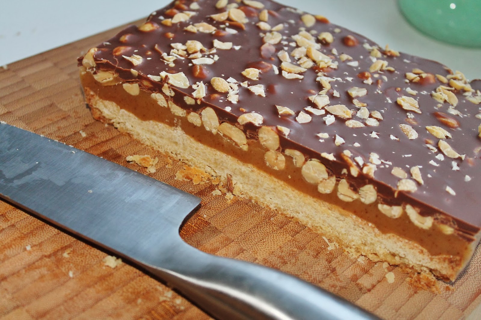 The Cakeaholic: Snickers squares