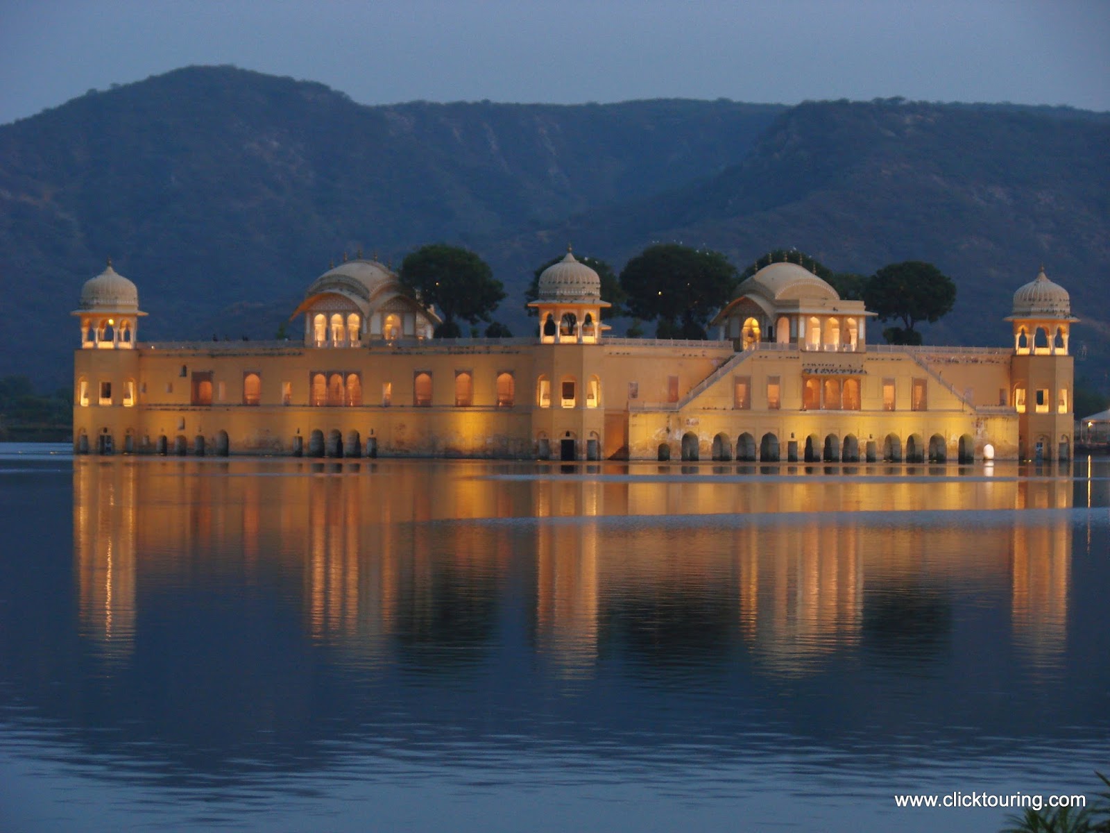 Clicktouring: Jaipur: The pink city