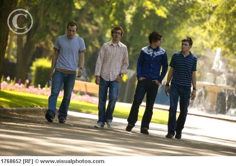 [the blues, the blahs and the blarghs]: Slow Zombies vs. Fast Zombies