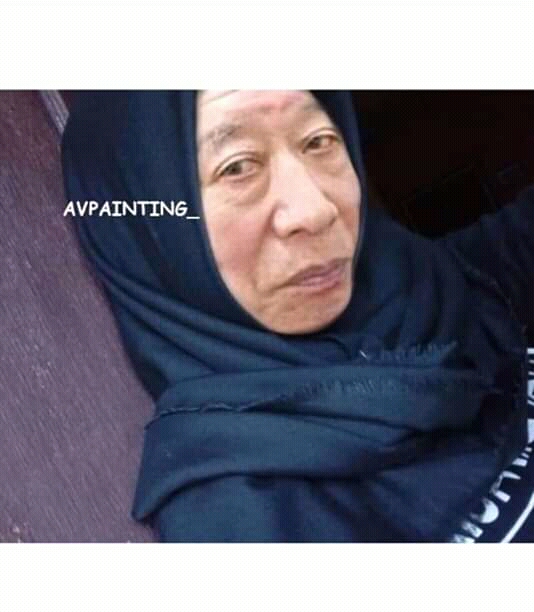 Ingat mati budak ee.. dunie dah nak kiamat, maseh sempat nonton bokep