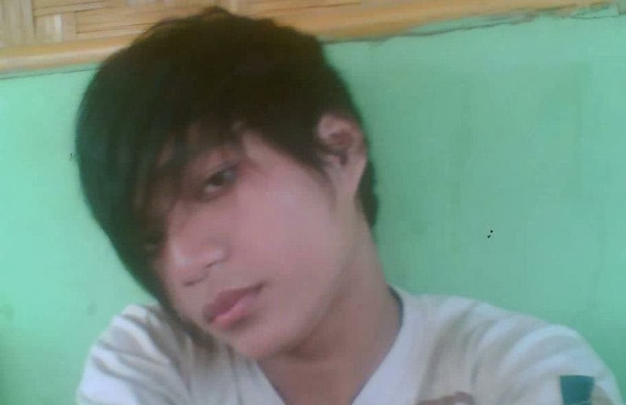 cowok ganteng: emo boy