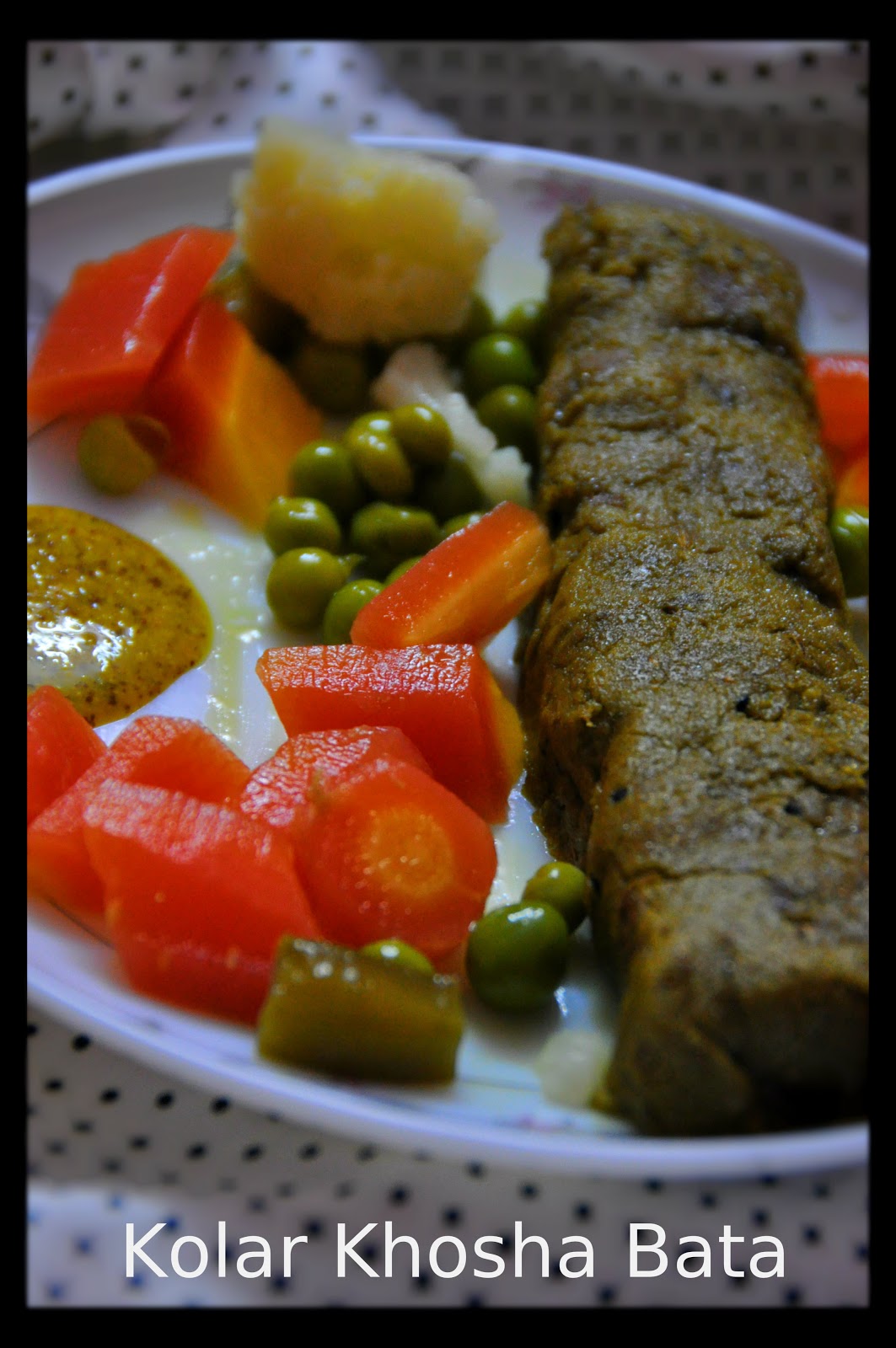 Kach Kolar Khosha Bata ( Raw Plantain Peel Paste) - Curries & Stories