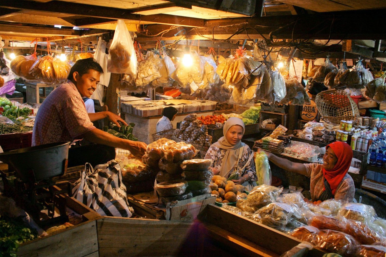 Perbandingan Antara Model Bisnis Tradisional Dan Online Digital