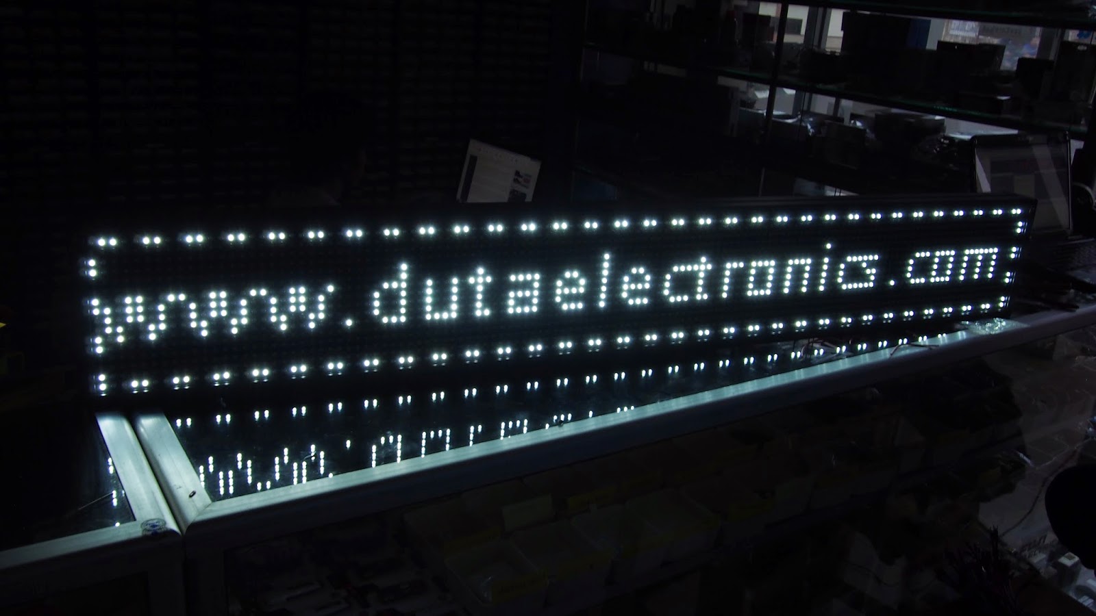 Menjual berbagai jenis Running Text Led Display outdoor / indoor ...