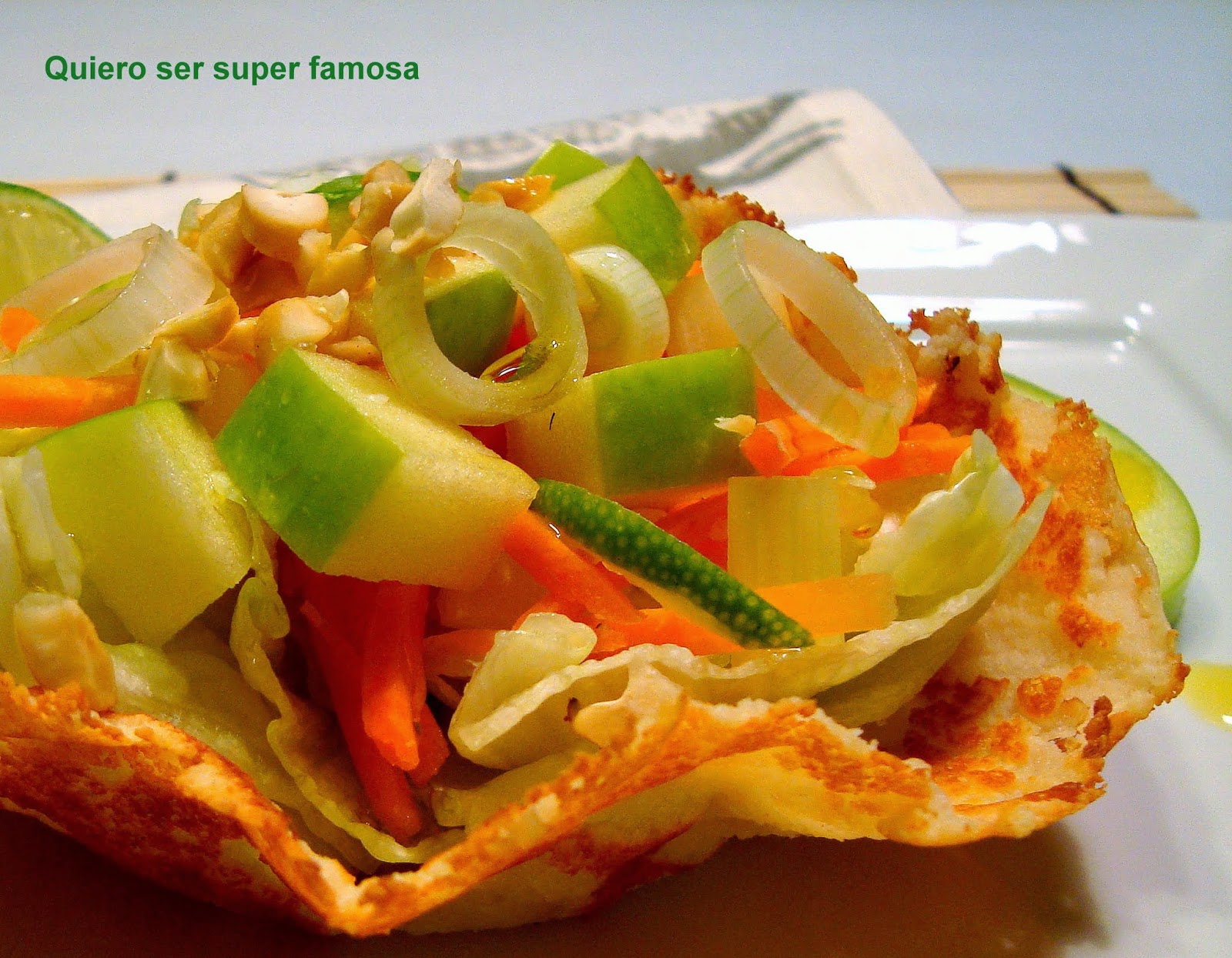 QUIERO SER SÚPER FAMOSA: Ensalada de manzana verde en crujiente de queso