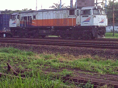 Mengenal Lebih Dekat Lokomotif CC206