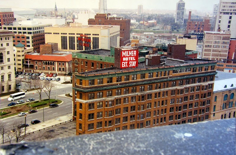 nailhed: The Blighty Wurlitzer