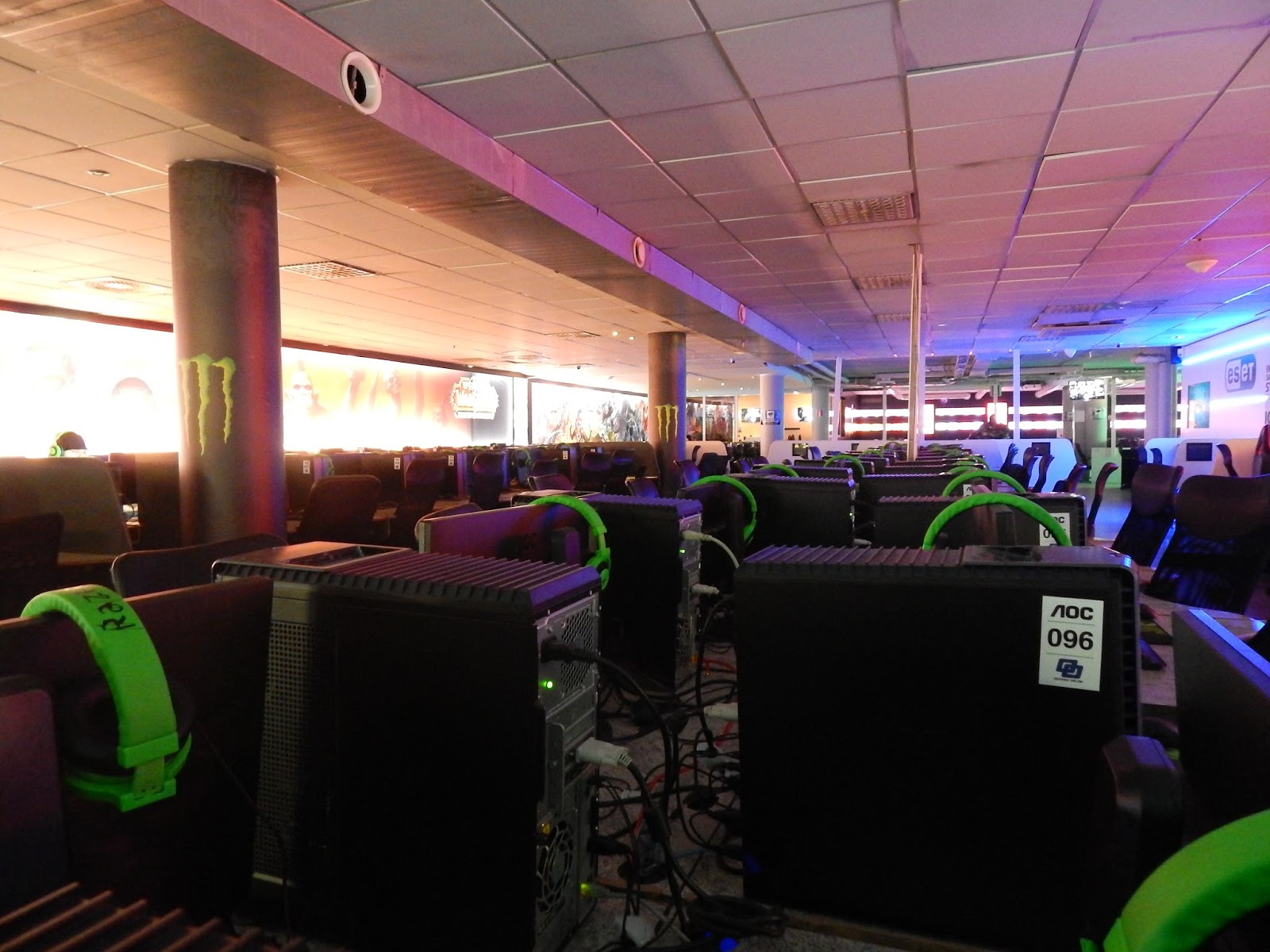 Conheça a Inferno Online - a maior lan house do planeta - GameBlast