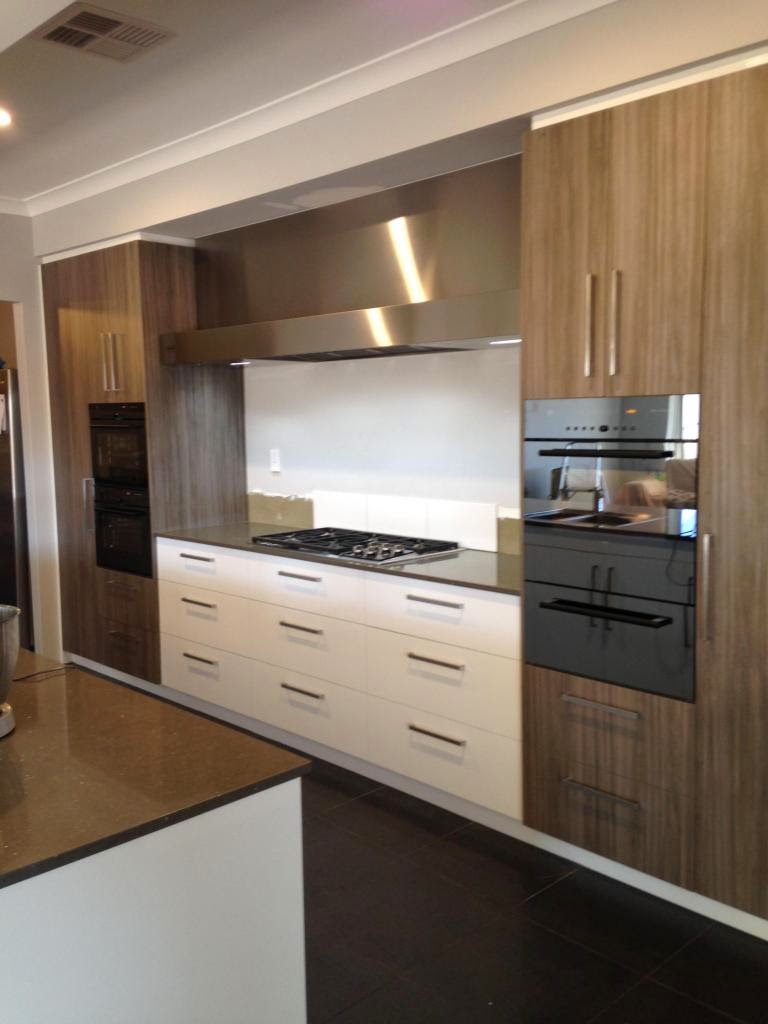 Building Journey: Eden Brae Livingstone 23 Blog: Research - Lustrous Elm