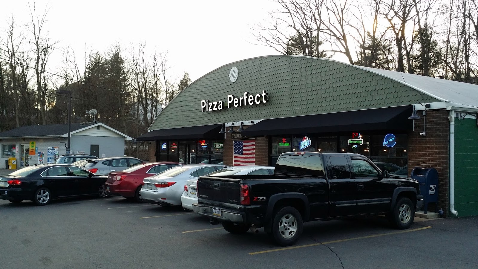 Pizza Quixote: Review: Pizza Perfect, Trucksville PA
