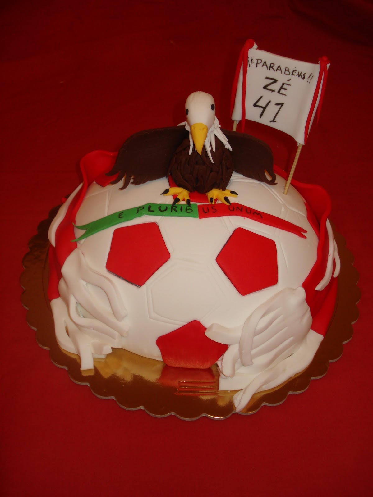 Pinheiro Cakes: Águia Vitória - 2,700Kg