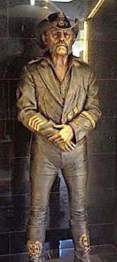 WestHollywoodToday: Rainbow Bar and Grill unveiled the life size statue ...