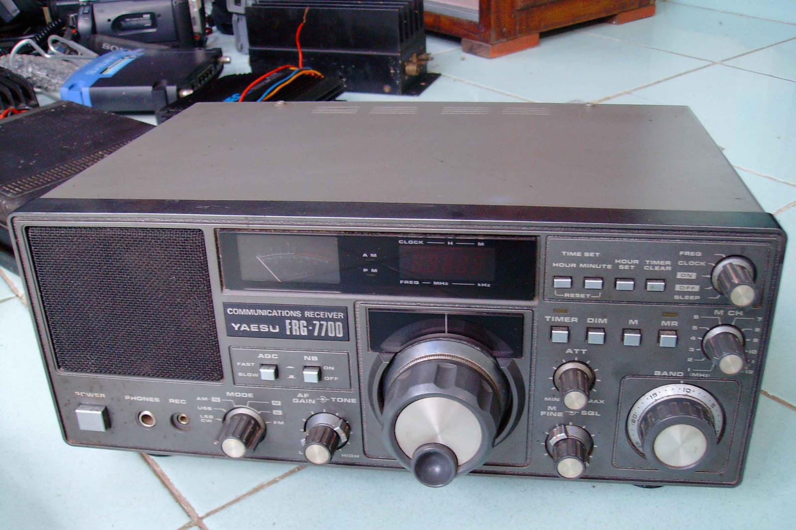 YAESU FRG-7700 communications receiver | Electronic Purwokerto
