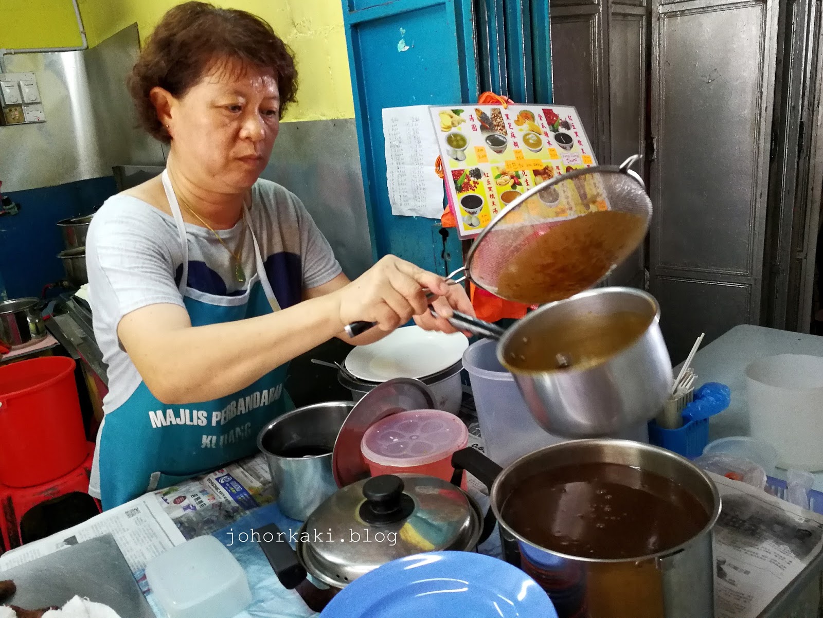 Chew Lam Chee Cheong Fun and Cantonese Desserts in Kluang 招南.香港猪肠粉 ⭐⭐⭐⭐ ...