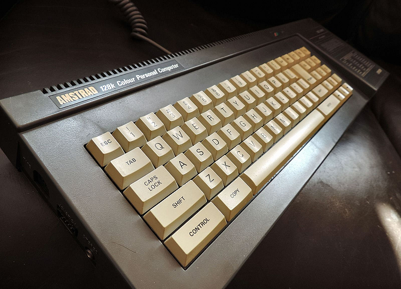 Retro Treasures: Fully restored Amstrad CPC 6128