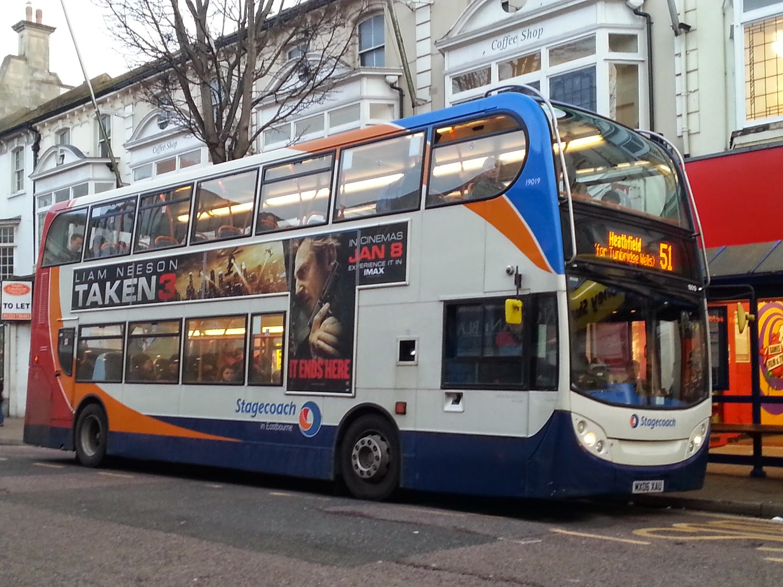 Lous bus pictures: MX06 XAU