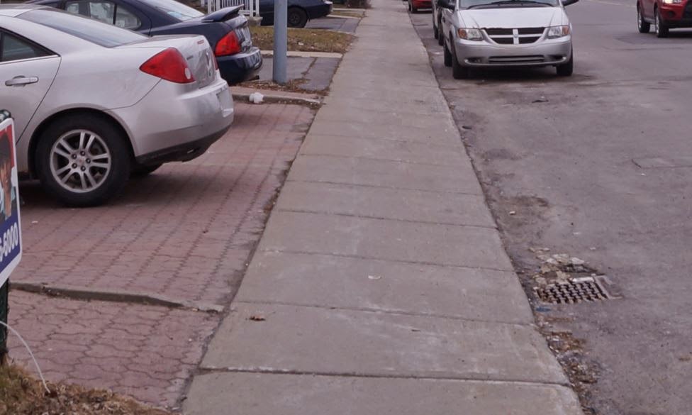 Urban kchoze: Sidewalks and driveways: is it time to throw the curb to ...