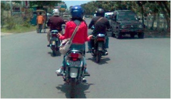Foto Cogan Naik Motor