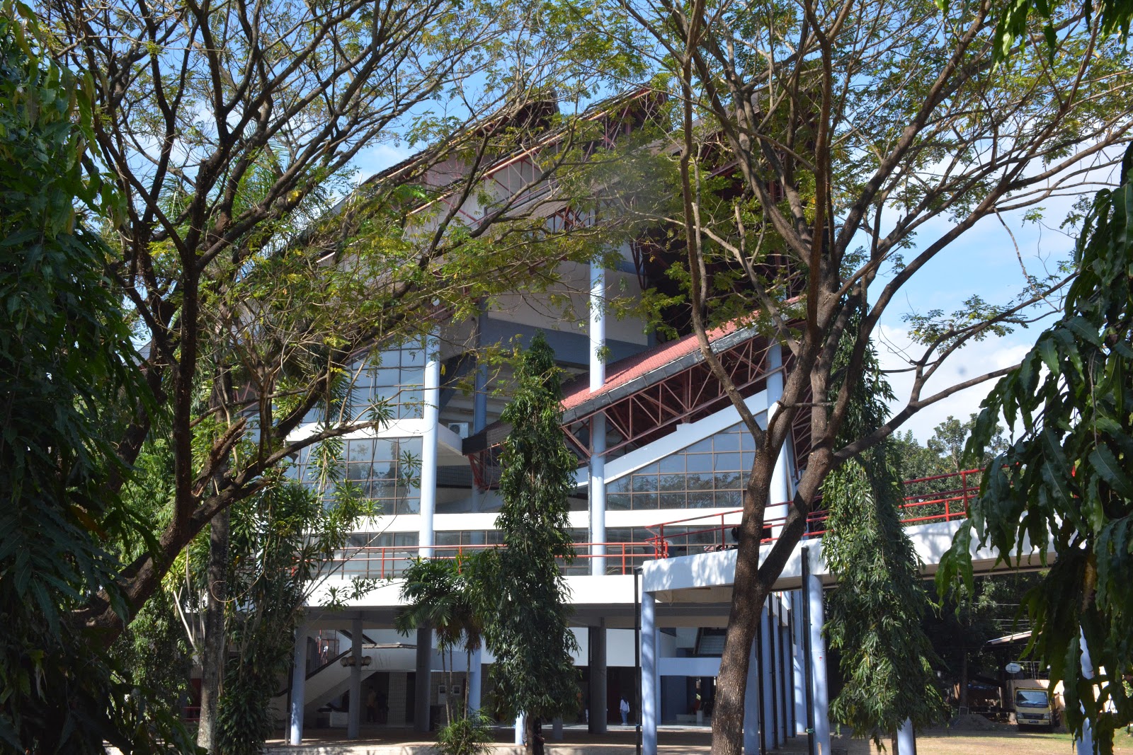 GEDUNG BARUGA ANDI PETTARANI UNIVERSITAS HASANUDDIN
