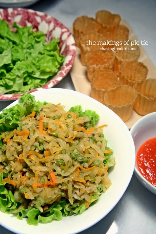 CHASING FOOD DREAMS: Eat withlocals.com: Dining Nyonya with Eric!