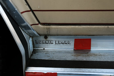 OLD PARKED CARS.: 1983 Chevy Van Good Times Estate.