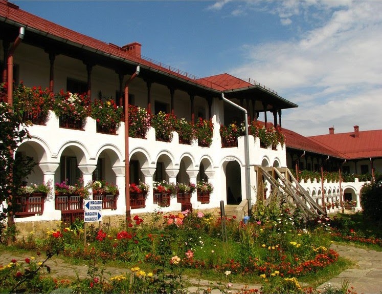 Manastirea Agapia ~ Mănăstiri și Sfinți din România