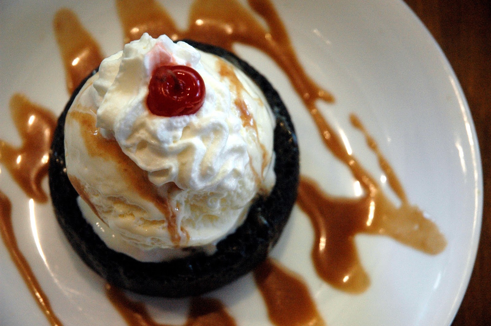 DUDE FOR FOOD: Sticky Bones and Ribs at Morganfield's