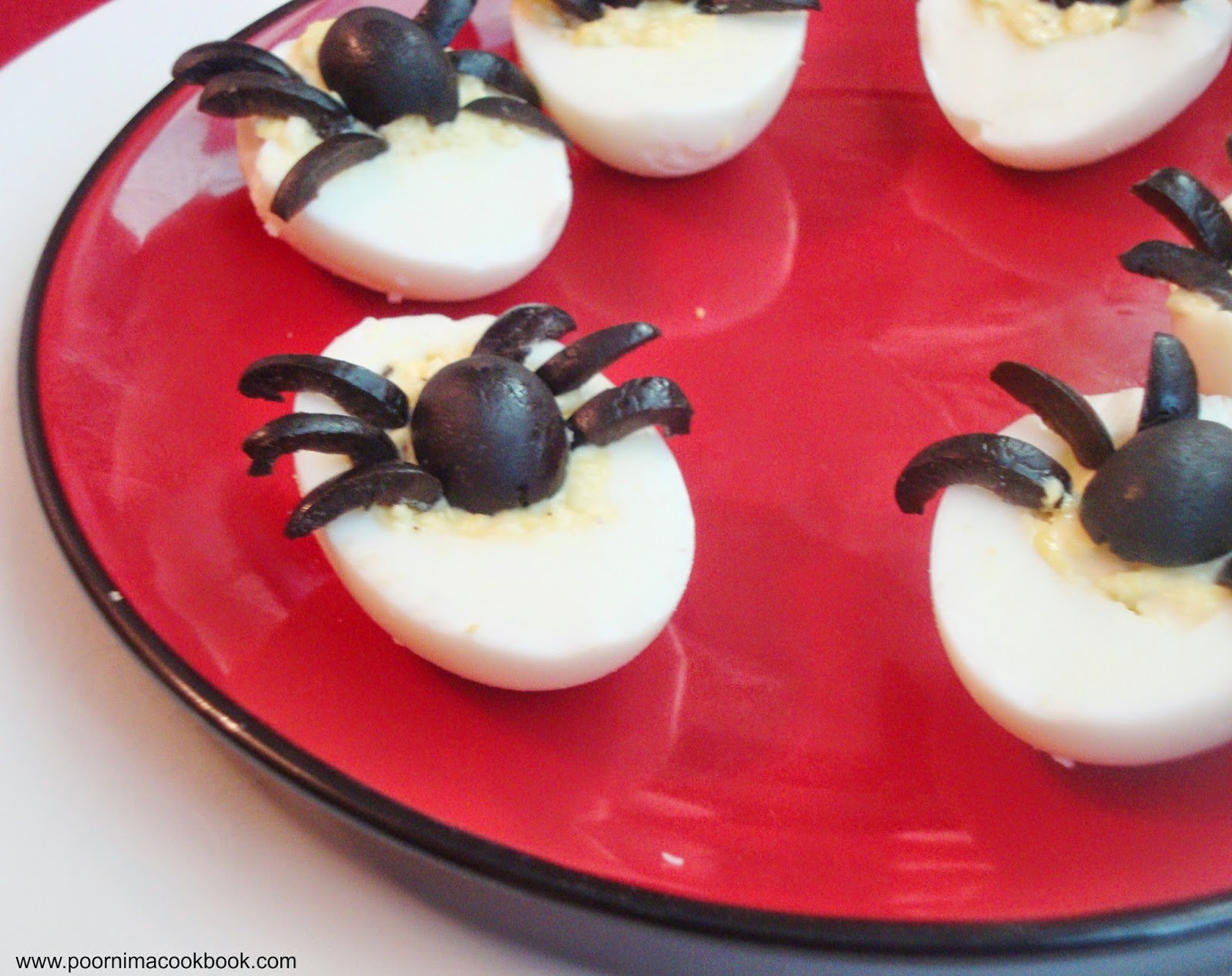 Poornima's Cook Book: Spider Deviled Eggs / Spooky Deviled Eggs ...