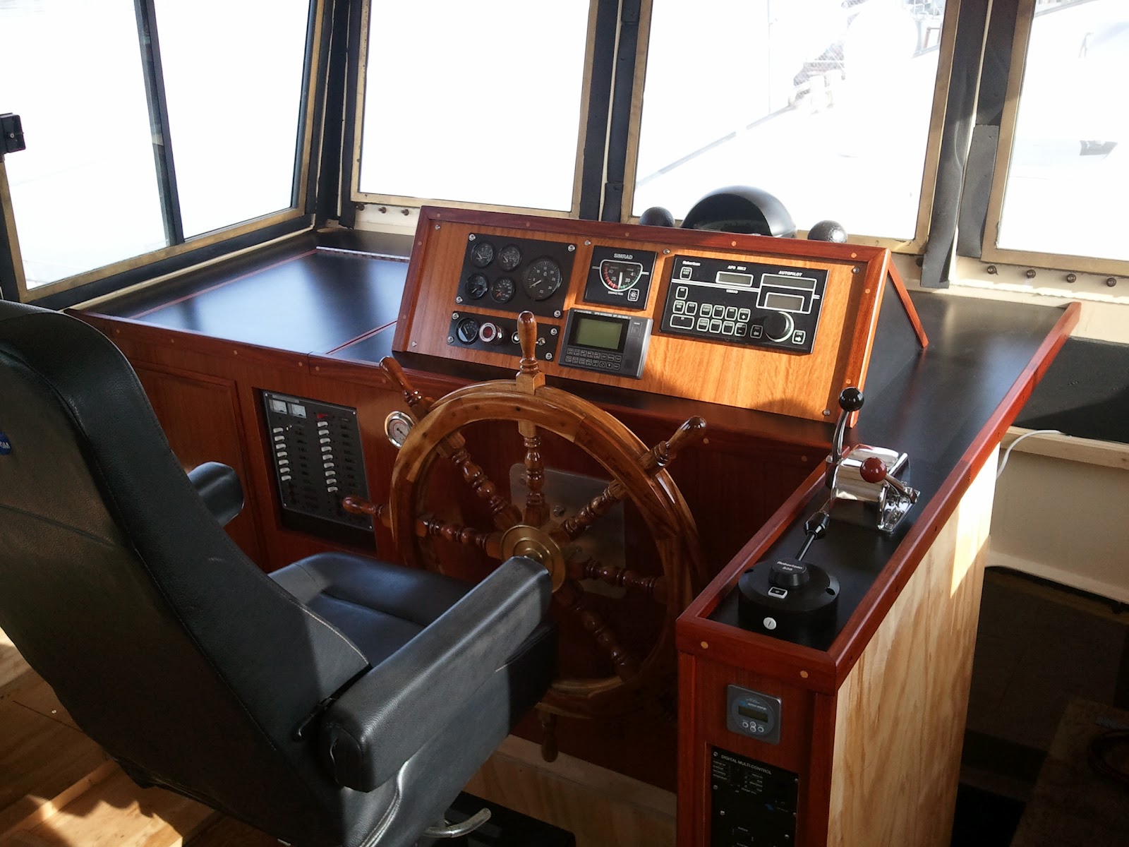 Building Koloa (Kama Hele): Wheelhouse console finished