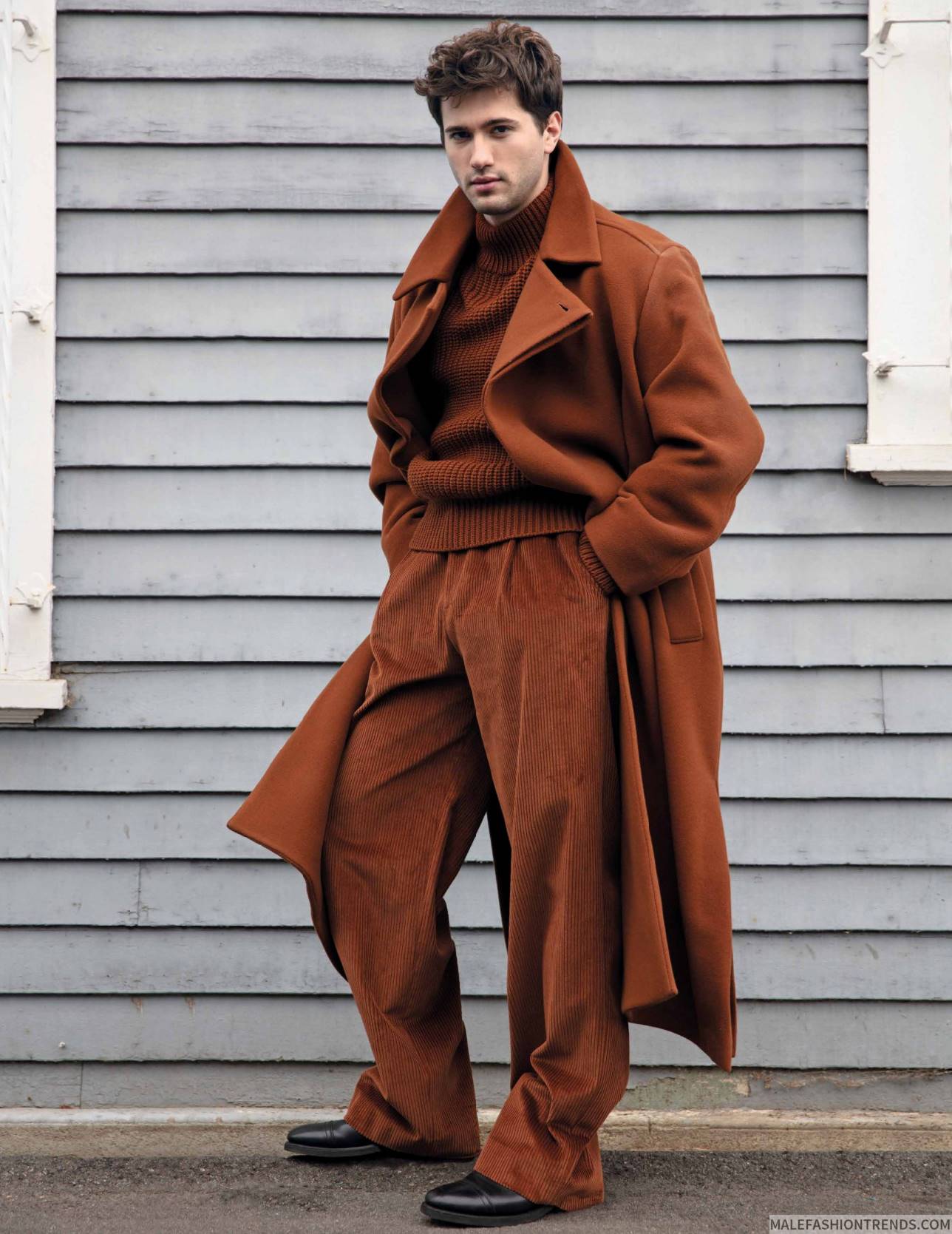 Alex Fitzalan para DA MAN Magazine en fotos de Mitchell Nguyen McCormack