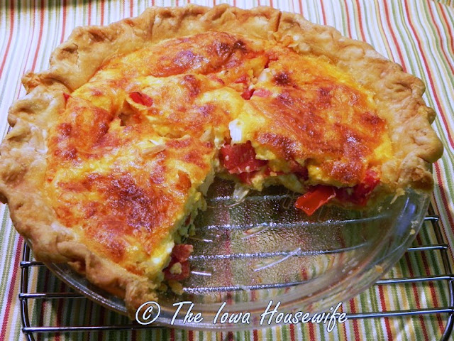 The Iowa Housewife: Blue Ribbon Tomato Quiche