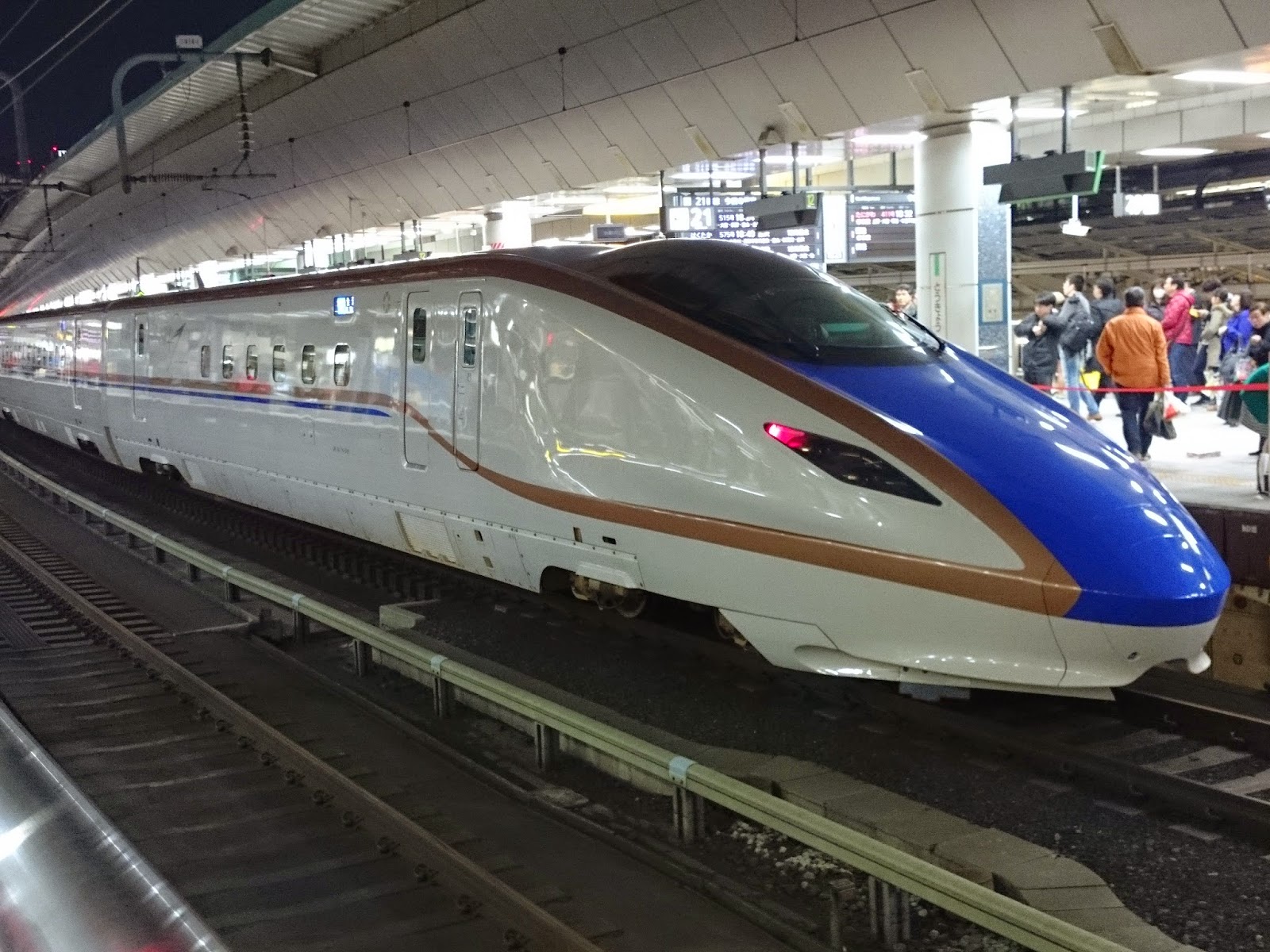 漣政宗の資料集的ブログ: W7系金ハクW6編成