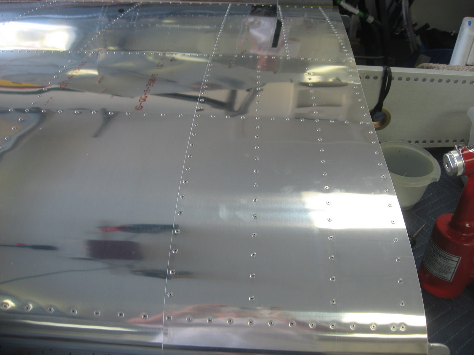 Craig's RV-12 Build: Worked on the Wing again today