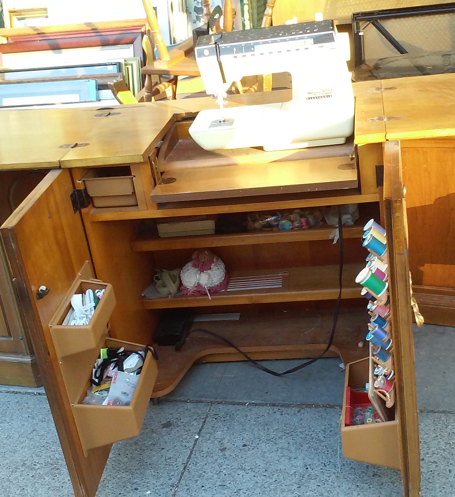 UHURU FURNITURE & COLLECTIBLES: SOLD #9080 Singer Athena 2000 Sewing ...