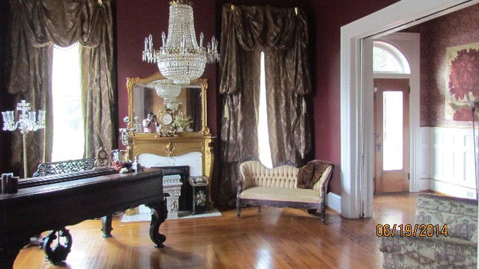 Sweet House Dreams: Brownstone Manor, 1870 Neoclassical Mansion in ...