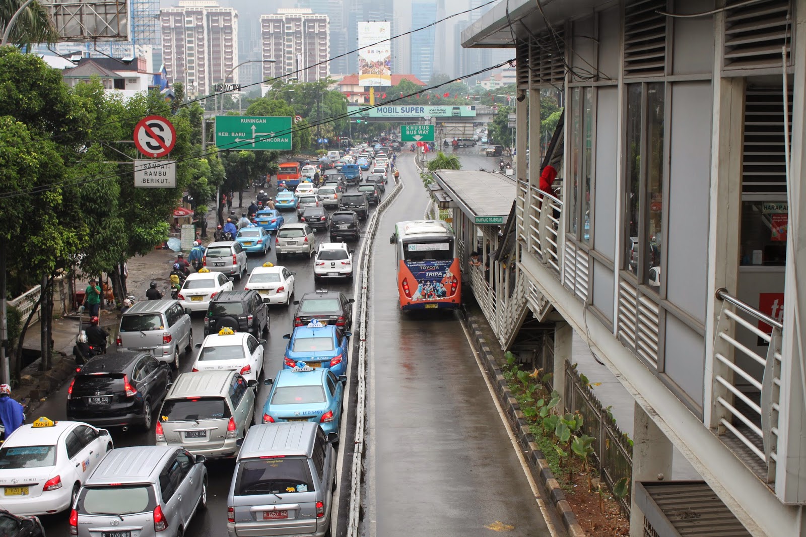 INDONESIA'S URBAN STUDIES: The Megacity of Jakarta: Problems ...