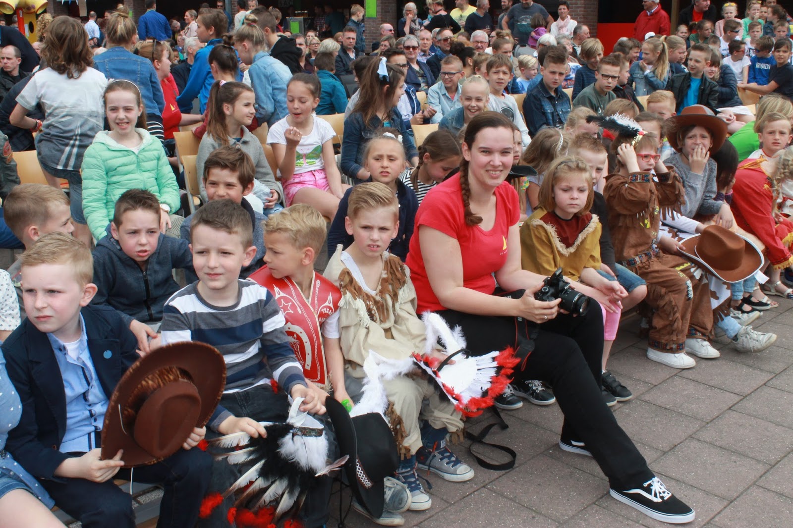 Activiteiten met heel De Wegwijzer!: Schoolfeest deel 1 en 2