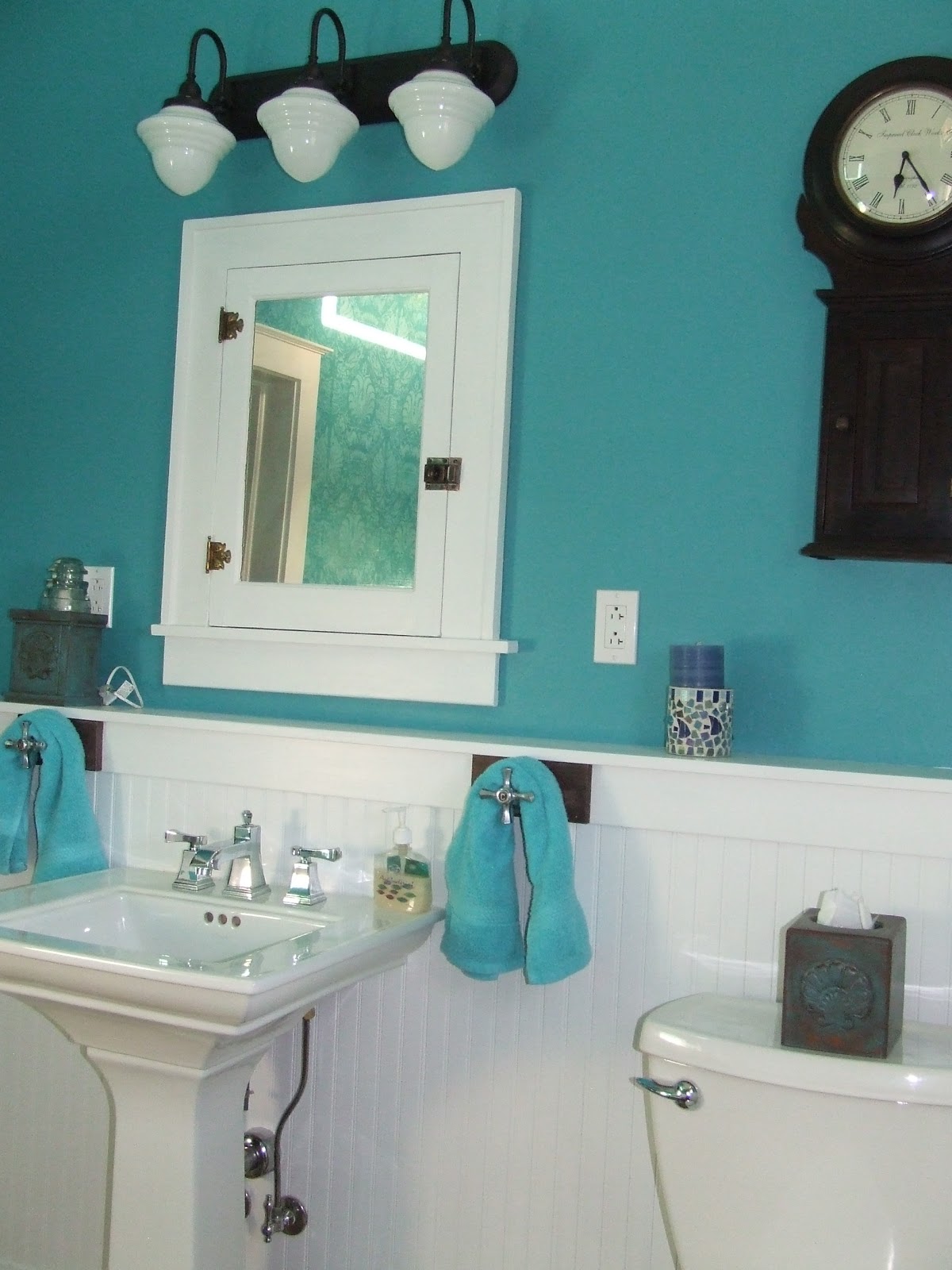 Somethin' Salvaged: Bathrooms