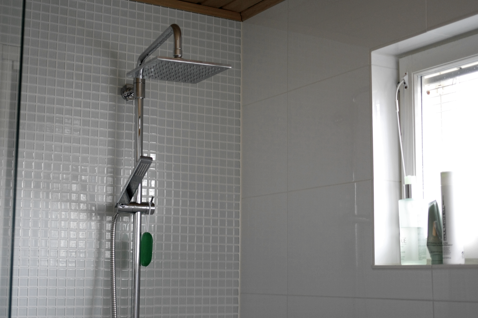 Kiiltävä vai matta laatta kylpyhuoneeseen