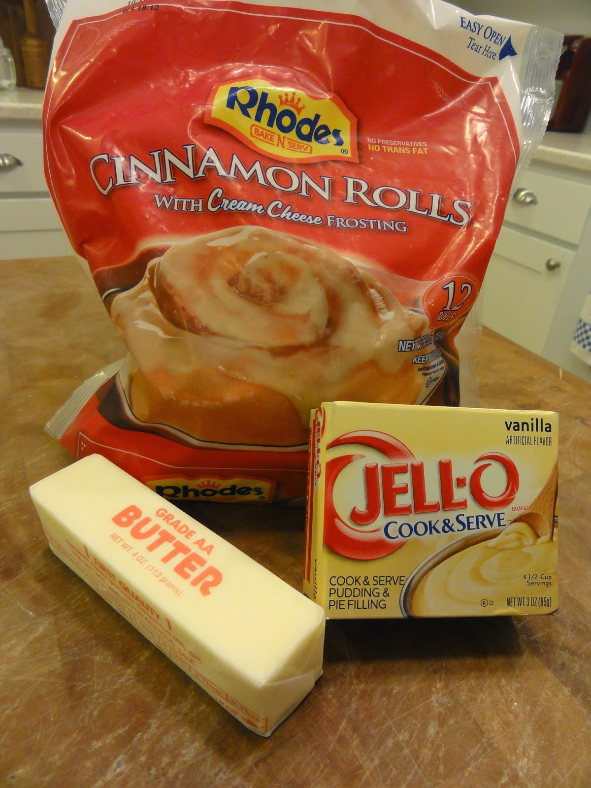 Salmagundi: YUMMY CINNAMON ROLLS