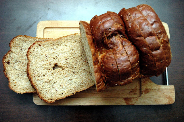 DUDE FOR FOOD: Our Daily Bread: A Baker's Dozen at Boulangerie 22...