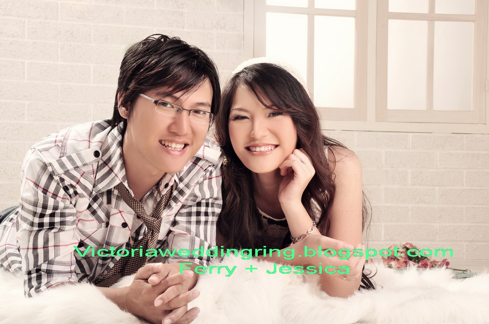 VICTORIA WEDDING RING: Photo Clients