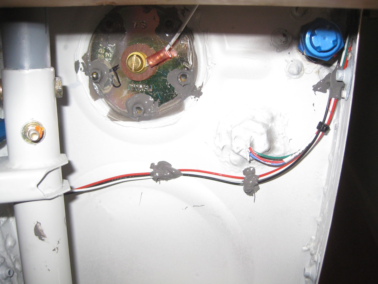 E's Van's RV-14A: Wiring: Wing root wiring.