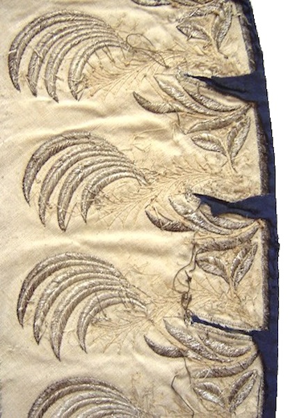 SARAH ELIZABETH GALLERY - ANTIQUE TEXTILE