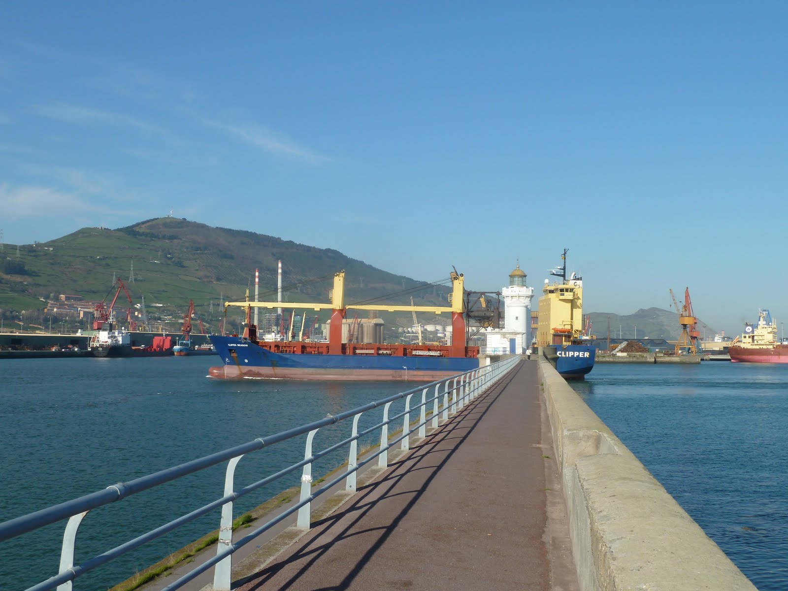Bilbao turistico: PUERTO VIEJO DE ALGORTA
