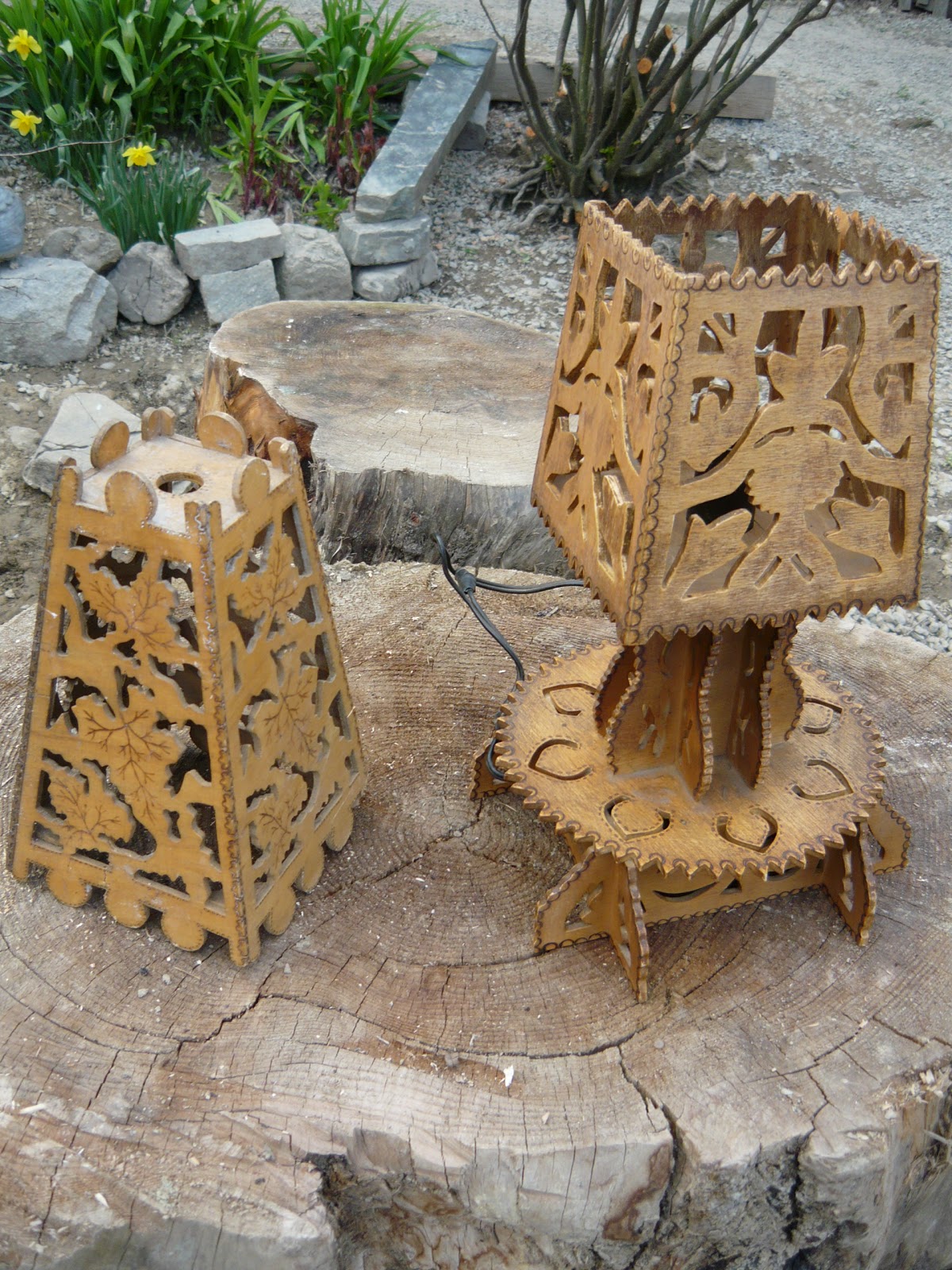 Lucrari realizate prin traforaj | Ciudatenii Rustice - Poze mobilier ...